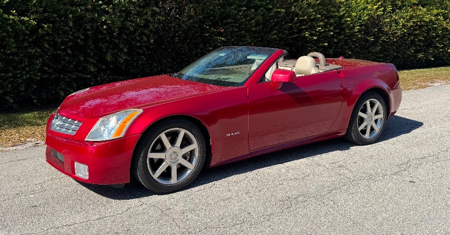 Used 2004 CADILLAC XLR HARDTOP CONVERTIBLE For Sale ($13,995) | Cool ...